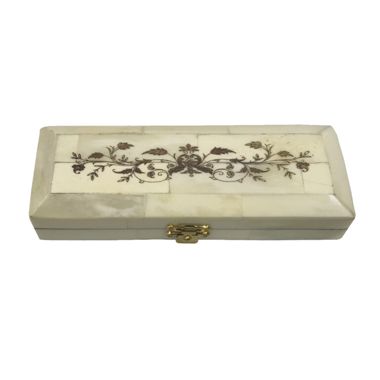 6-1/2″ Scrimshaw Postage Stamp Bone Box – Madison Bay Company